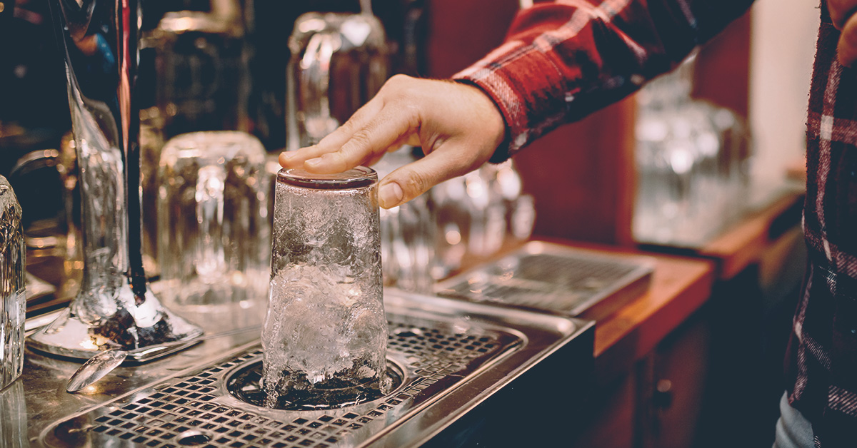 A “Beer Clean” Glass: What It is and Why It Matters | Druthers Brewing ...